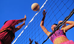 5 Exciting Volleyball Variations for Your Backyard Fun!