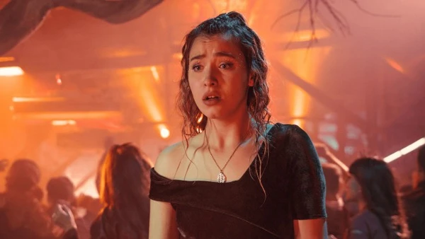 Selenkay Season 1 Episode 4 Review: Sofías Transformation at Fénix ...