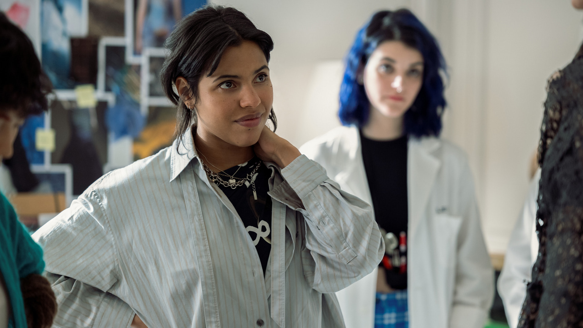 La Maison Season 1 Episode 6 Recap: Palomas Family Ties Revealed | Eyes ...