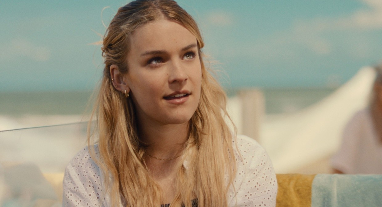 High Tides Season 1 Episode 1 Recap: Welcome to Knokke, Bitch! | Eyes ...